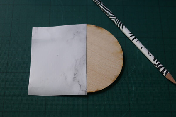 Glam Marble & Gold DIY Coasters - Swoon Worthy