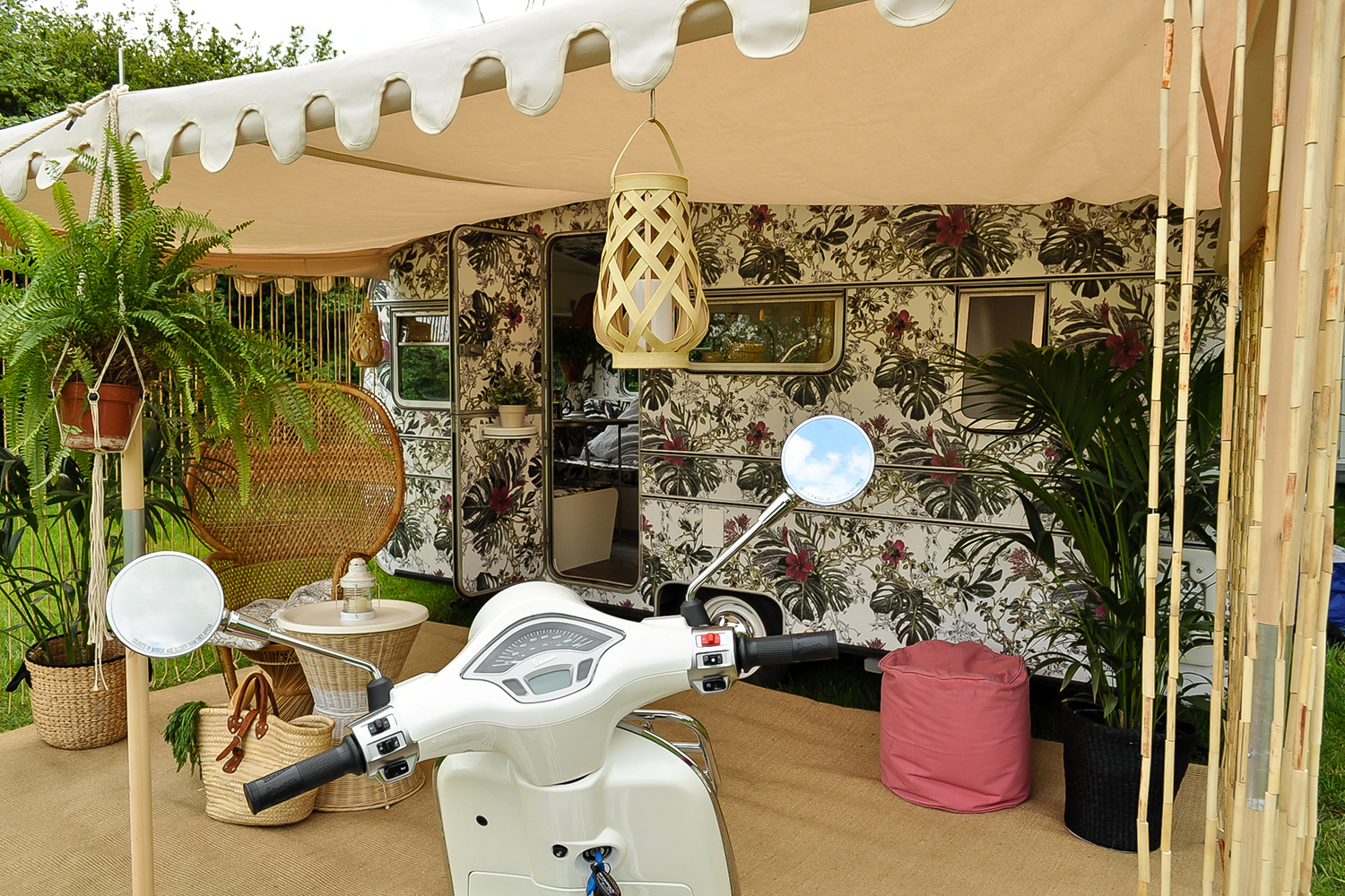 A Boho Glam Caravan You're Going to Love - Swoon Worthy