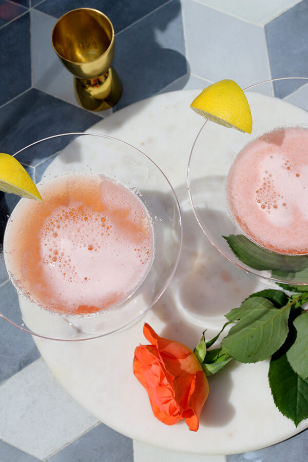 3 Gorgeous Summer Iced Tea Cocktails - Swoon Worthy