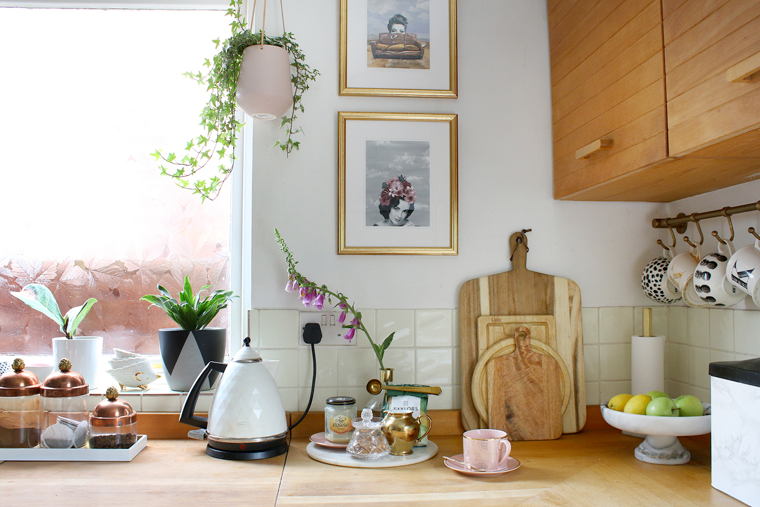 How I'm Making Do With an Ugly Kitchen (For Now) - Swoon Worthy