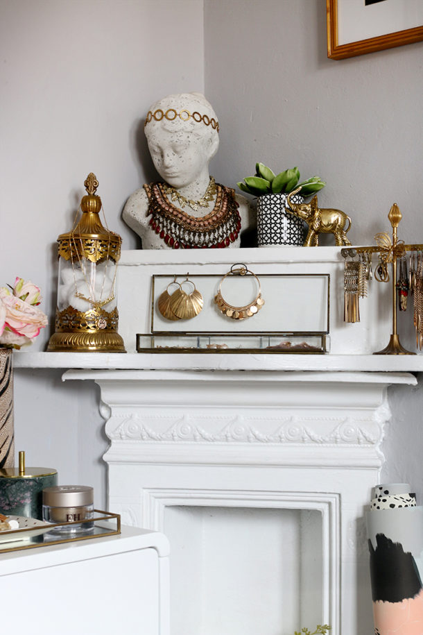 My Combined Office and Dressing Room (For Now) - Swoon Worthy