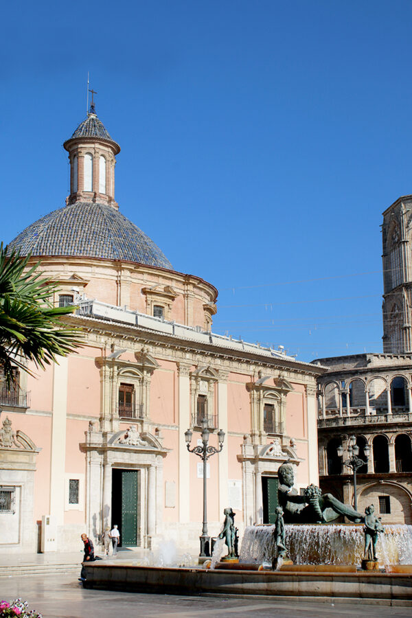 An Afternoon in Valencia's Old Town - Swoon Worthy