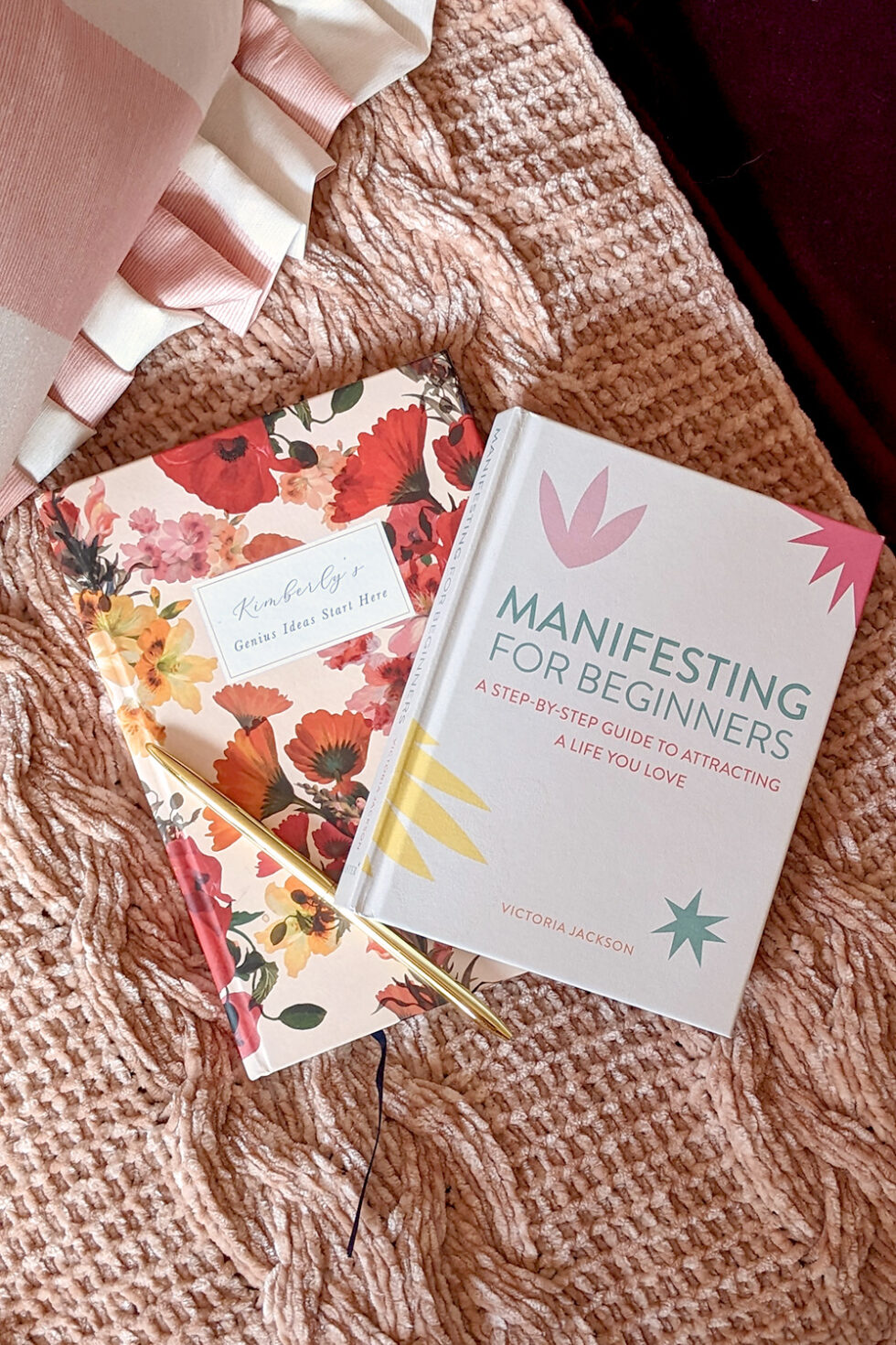 How to Create a Relaxing Space at Home - Swoon Worthy